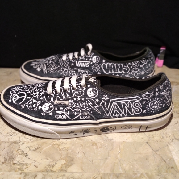 Vans | Shoes | Vans Off The Wall Graffiti Cat Peace Love Sneakers Shoes ...